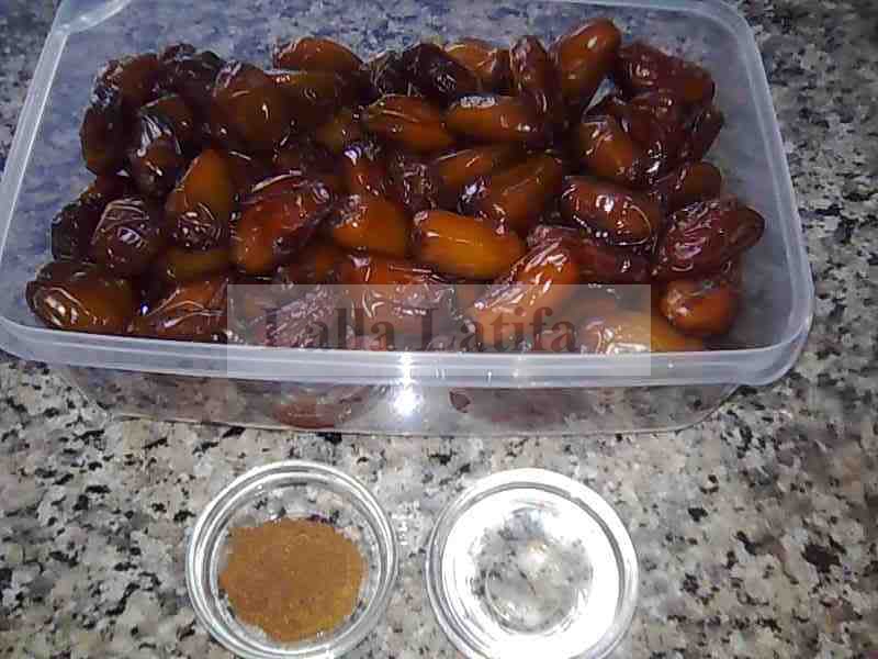 Pâte de dattes au ThermomixTM5 – Les secrets de cuisine par Lalla Latifa